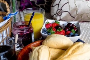 Le petit déjeuner - A simple French breakfast filled with goodness